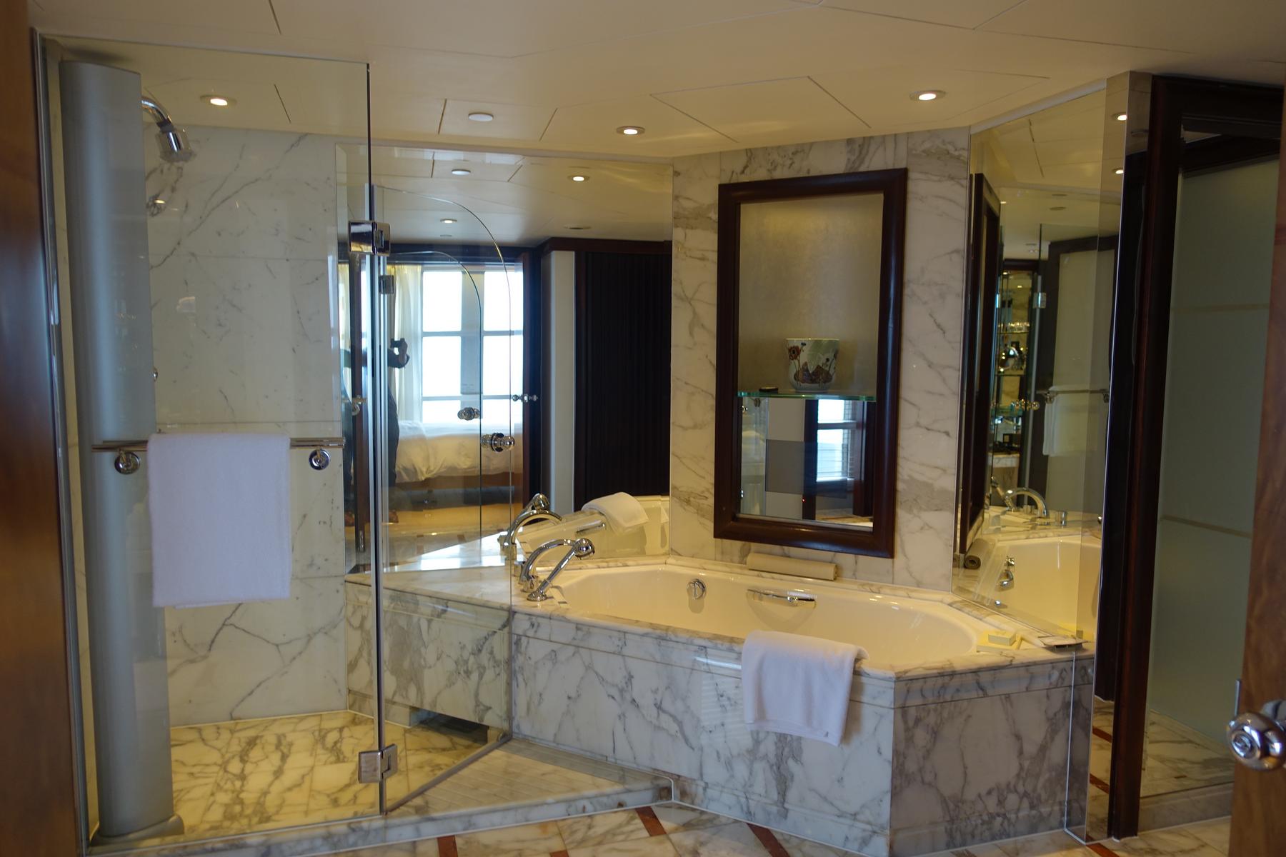 Review: Grand Hyatt Shanghai - World's Third Tallest Hotel - Grand ...